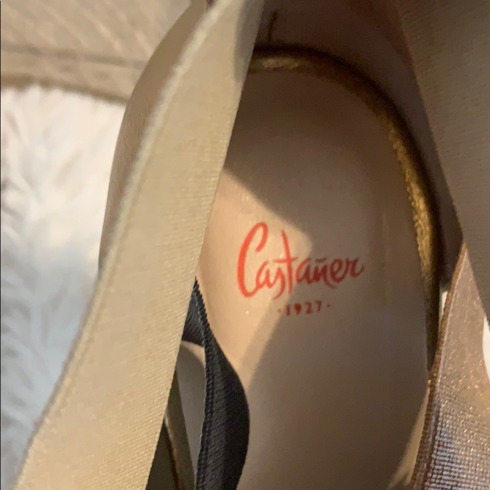 Stunning Metallic Wedge! - Gem